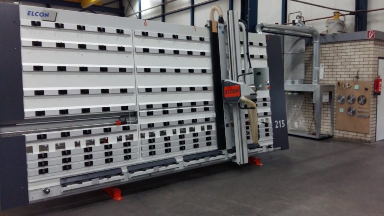 Uitbreiding zaagcapaciteit - Menla Kunststoftechniek B.V.